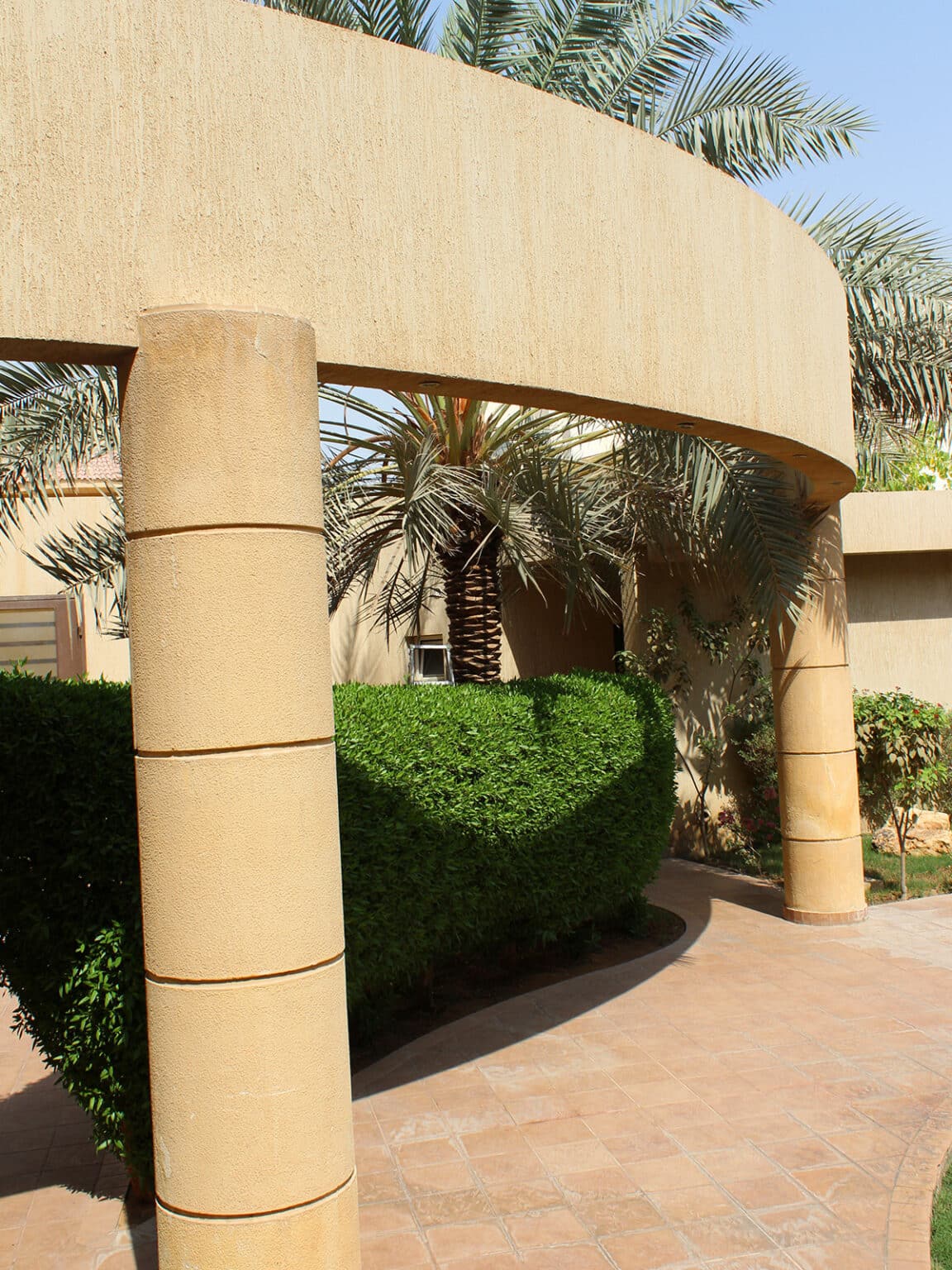 Projects - Villa Al Hamra - SWIFT - 100% battery driven home lifts