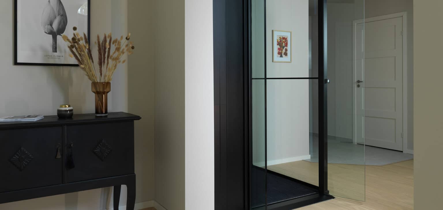 A residential lift with touch display and ArtWall - SWIFT Pro